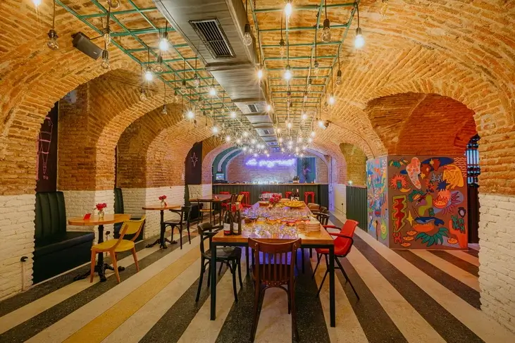 Wine Bar & Restaurant Coco Bar | Dodo Designs